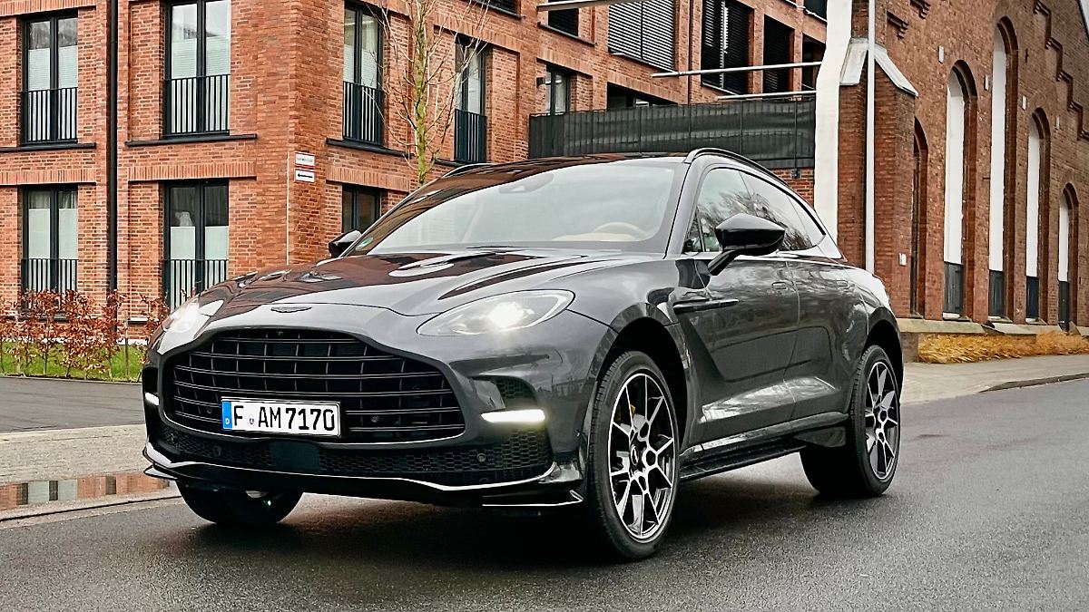 Noble Brit avec valeur utilitaire : Aston Martin DBX707 - avec donneur ...