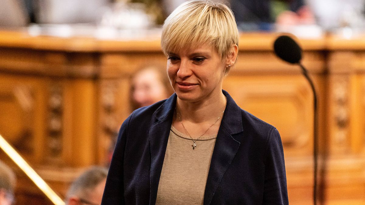 Trop proche de la Russie même pour le parti : l'AfD de Hambourg veut ...