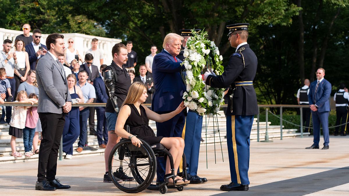 Des proches tirent contre Harris : les familles des soldats défendent ...