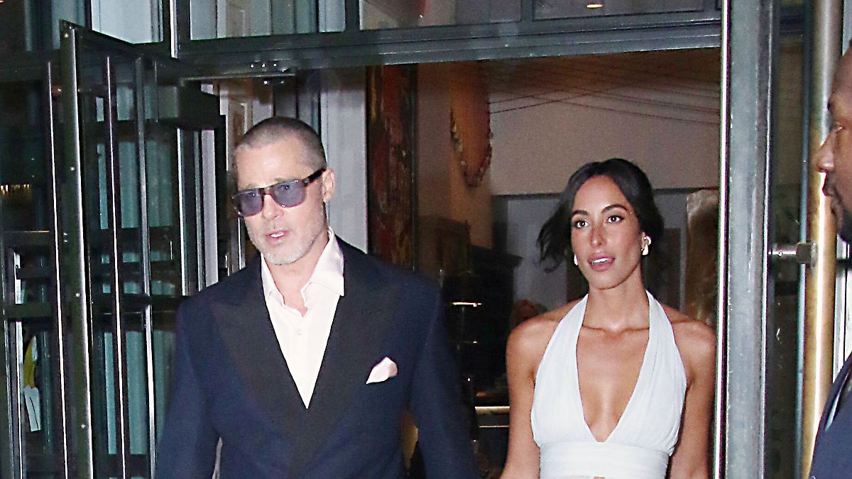 « Heureux » avec Ines de Ramon : Brad Pitt franchit une nouvelle étape ...
