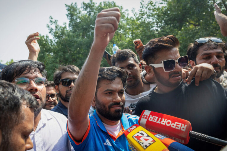 « Fête des cafards » en Inde : quand une protestation en ligne devient ...